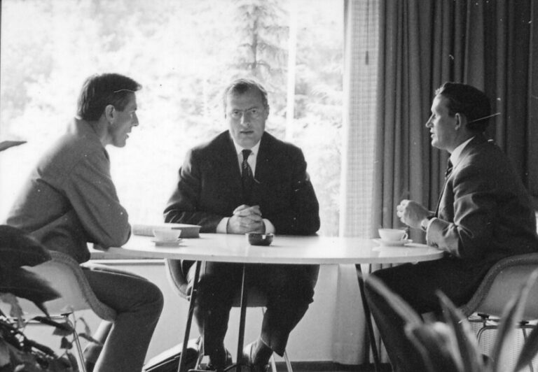 Office landscape & working environment since 1956 - combine Consulting