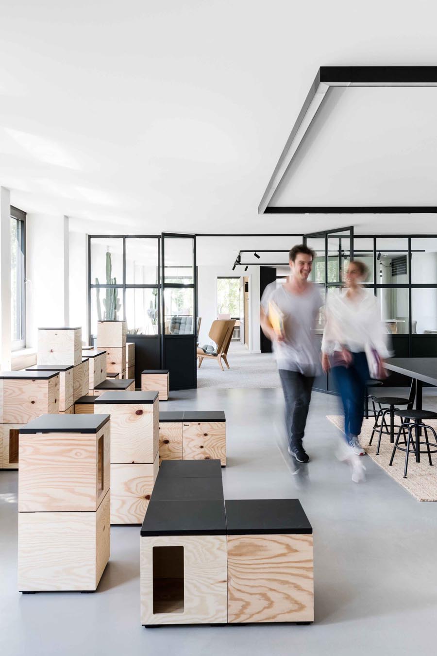 Office concepts & modern workplace strategy - combine Consulting